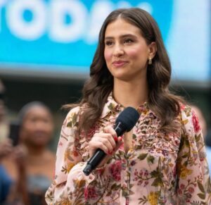Angie Lassman Age, Husband, Salary, Height, Biography, Net Worth