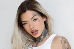 Chantal Danielle Bio, Height, Age, Family, Net Worth, Salary