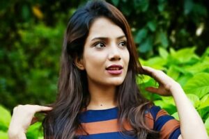Palak Singh Wiki, Age, Height, Family, Web Series List, Ullu Actress ...