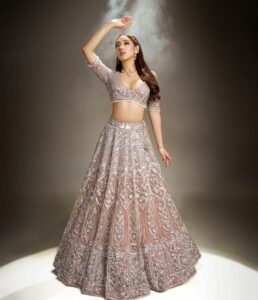 Anna Sharma Wiki, Height, Age, Boyfriend, Husband, Family, Biography & More