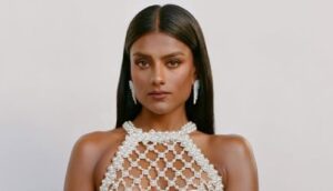 Simone Ashley Biography, Age, Height, Boyfriend, Family, Ethnicity