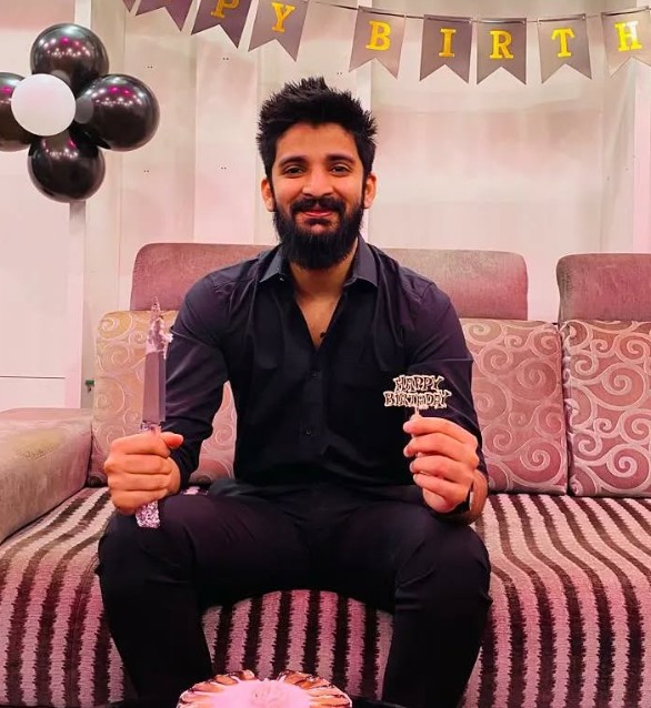 Shravan Mandhana Biography: Meet Smriti Mandhana's brother