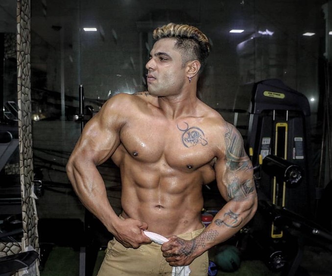 Mayank Pawar Age, Death, Wife, Family, Biography